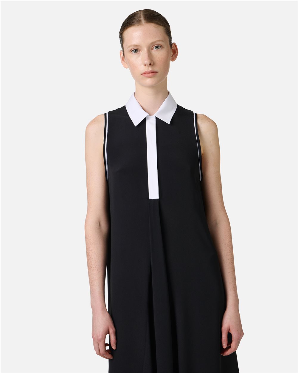 Black, relaxed fit sleeveless dress in silk-blend crepe de chine | ICEBERG